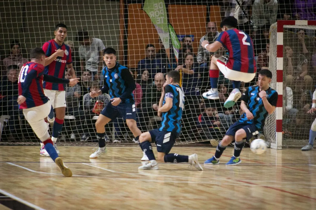 Apasionante final de la Copa Nacional de Futsal en Bariloche, con un ...