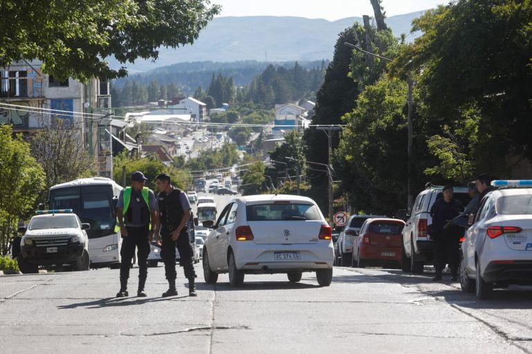 Una mujer fue embestida por un vehículo cuando caminaba hacia su trabajo | Diario El Cordillerano
