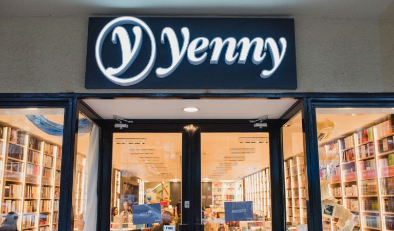 La librería Yenny llegó a Bariloche para brindar una experiencia entera ...