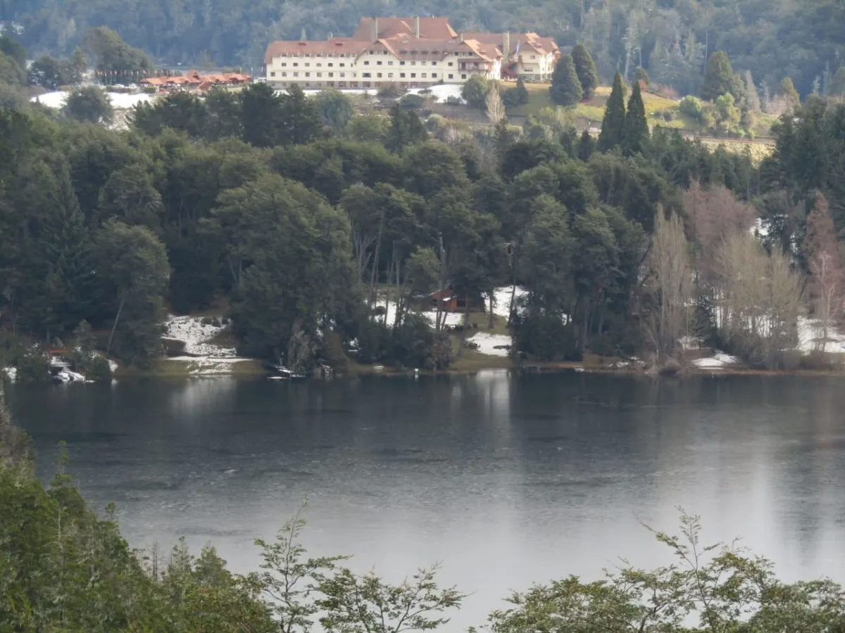 Videos y fotos: Lagos congelados en Bariloche por el frío extremo ...