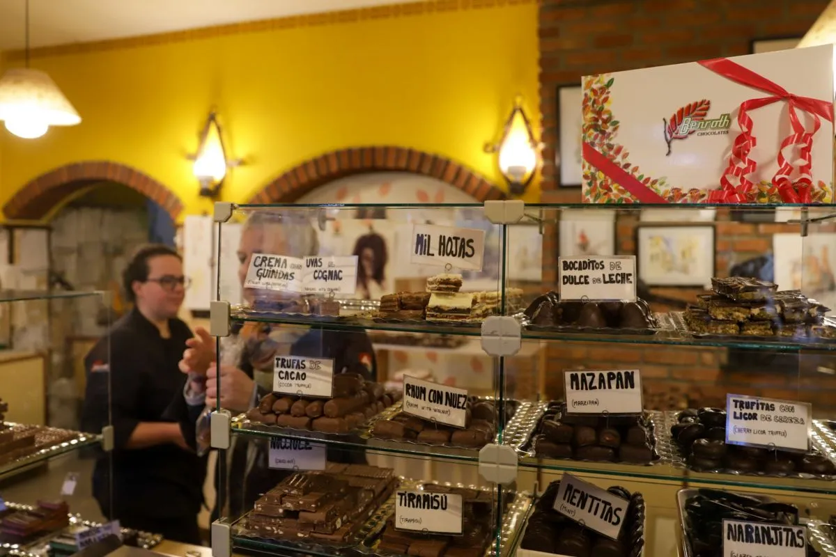 En el Día del Chocolate, el homenaje a un pionero de Bariloche ...
