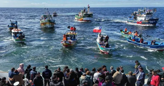 Mirá el video: despidieron de manera simbólica en alta mar a los siete ...