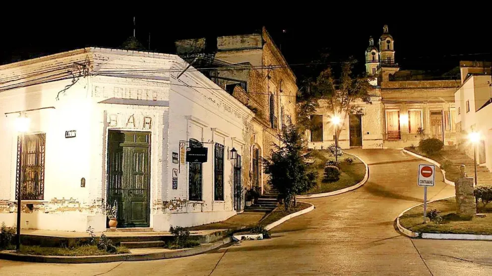 La bandera de Belgrano demoró en ondear sobre la Patagonia | Diario El ...